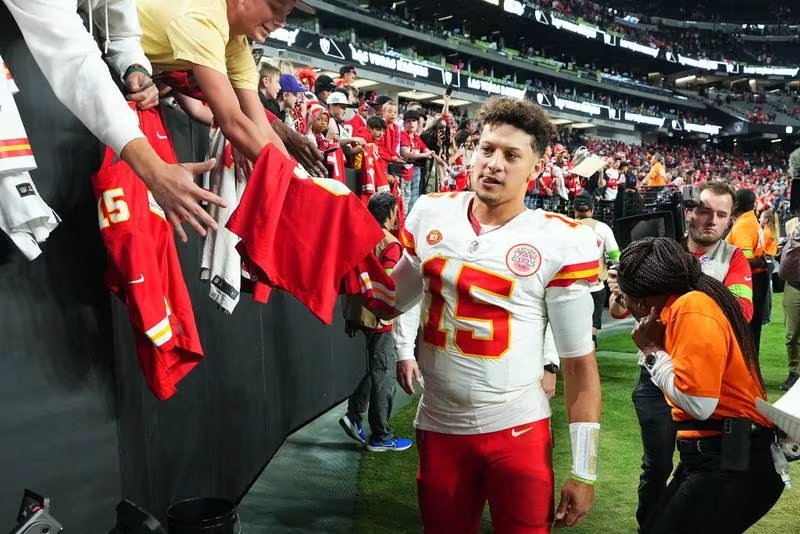 Patrick Mahomes cumplió sueño de aficionado mexicano | Julio Palacios ...